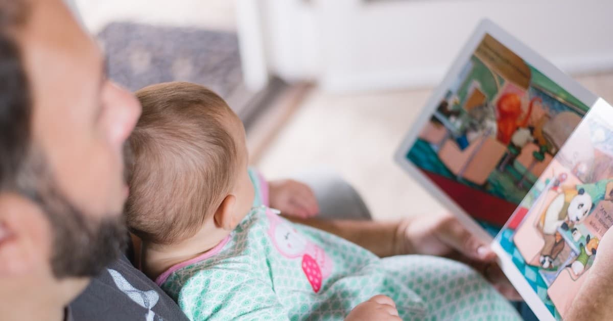 Family Therapy Chicago: The Importance of Having Storytime with Your Infant